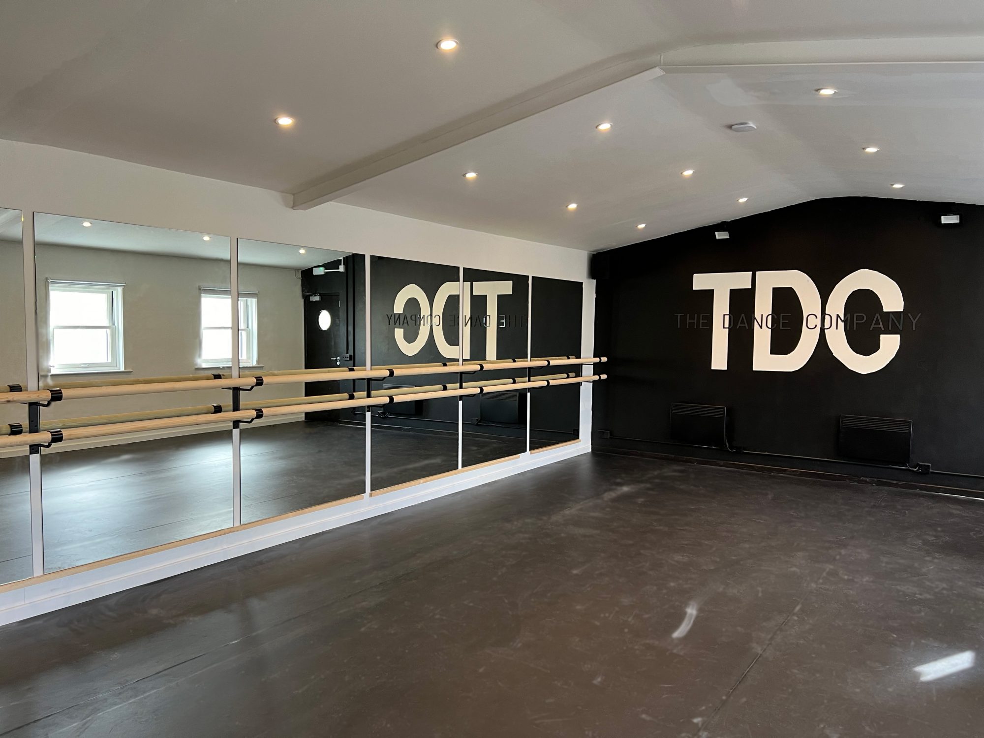 Teddington Dance Co - Studio Mirrors + Double Endura Ballet Brackets ...